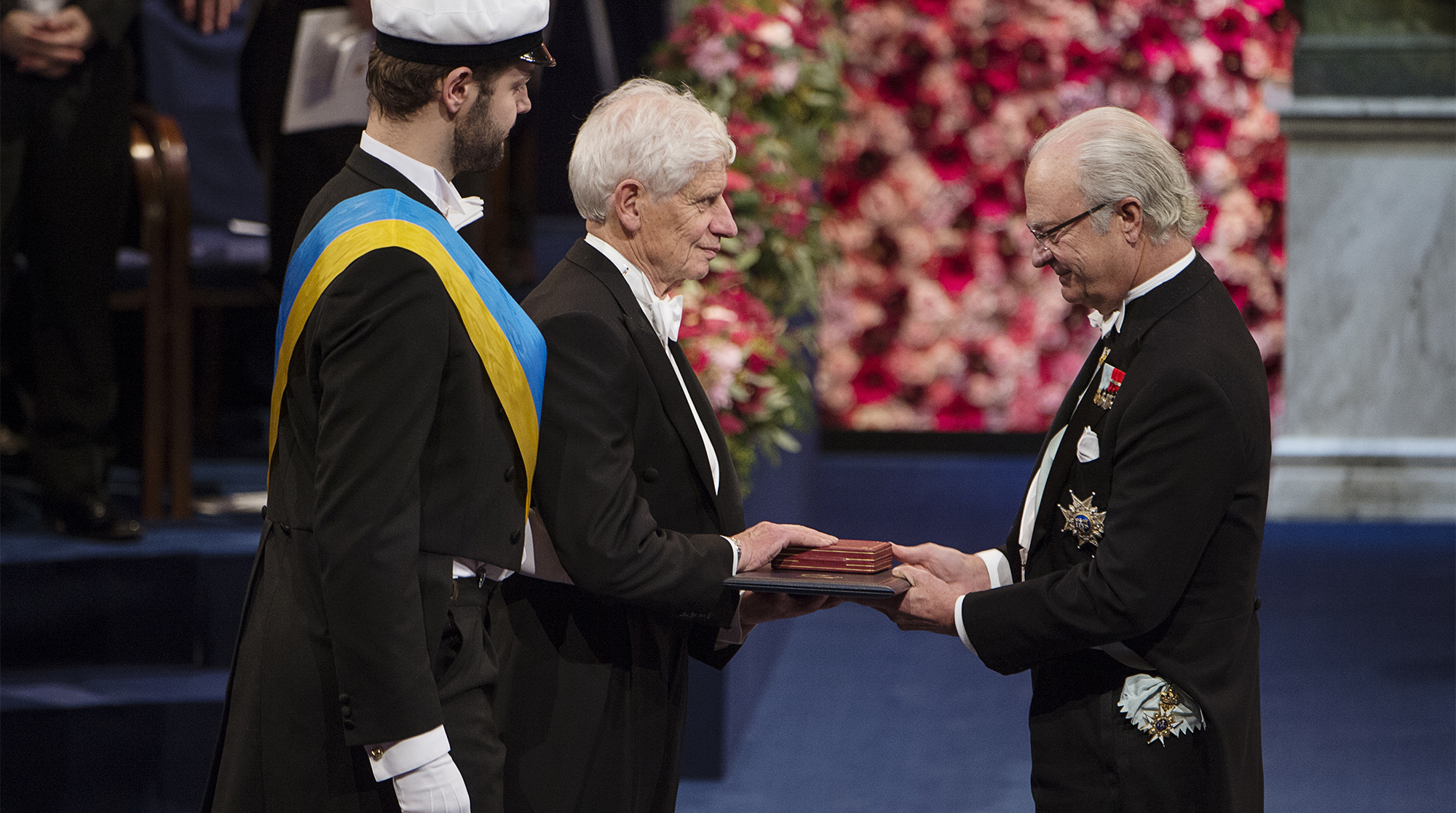 Professor emeritus David Thouless wins 2016 Nobel Prize in Physics | UW ...