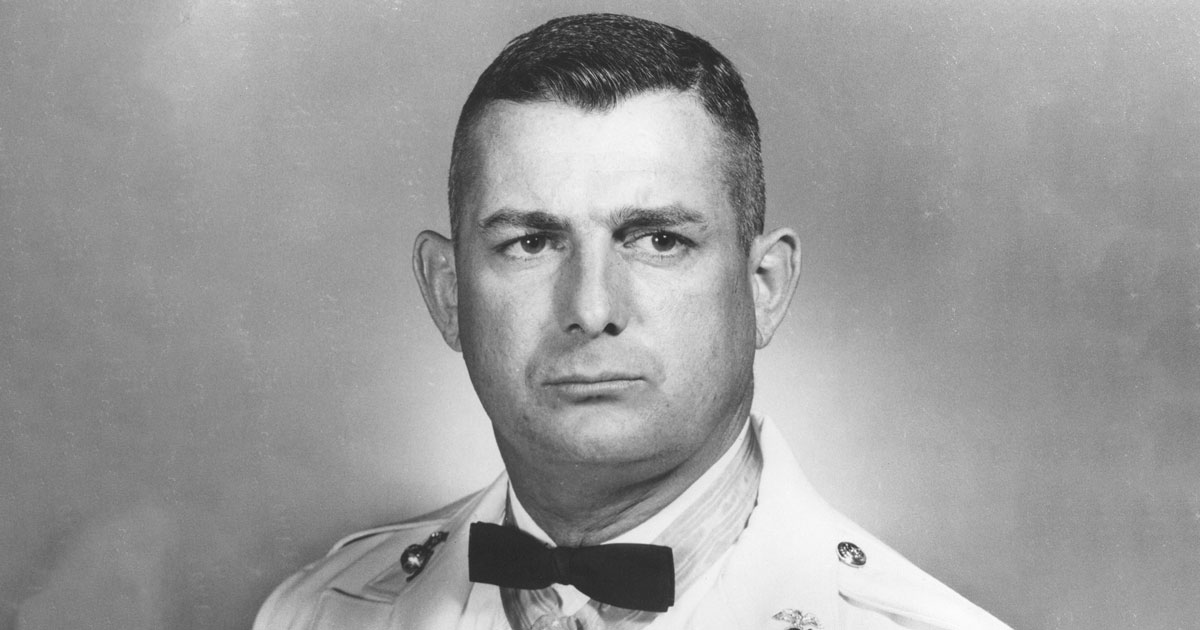 UW war hero Archie Van Winkle received the Medal of Honor for bravery ...